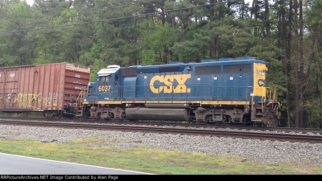 CSX GP40-2 6037